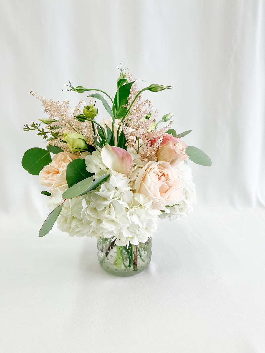 Blush Signature Arrangement – Blush Bouquets